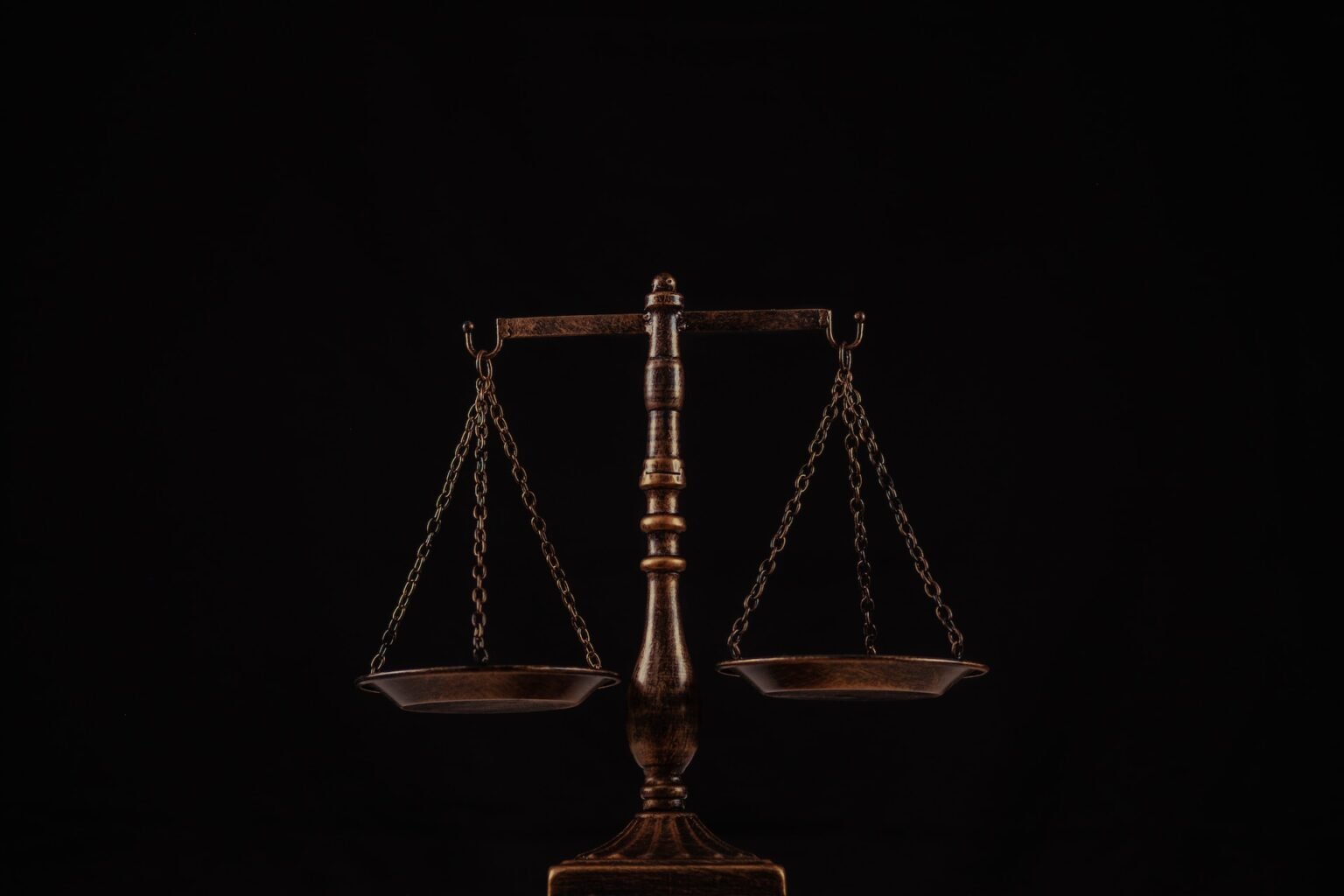 Understanding the Roles: Grand Jury vs. Trial Jury - Lawguage